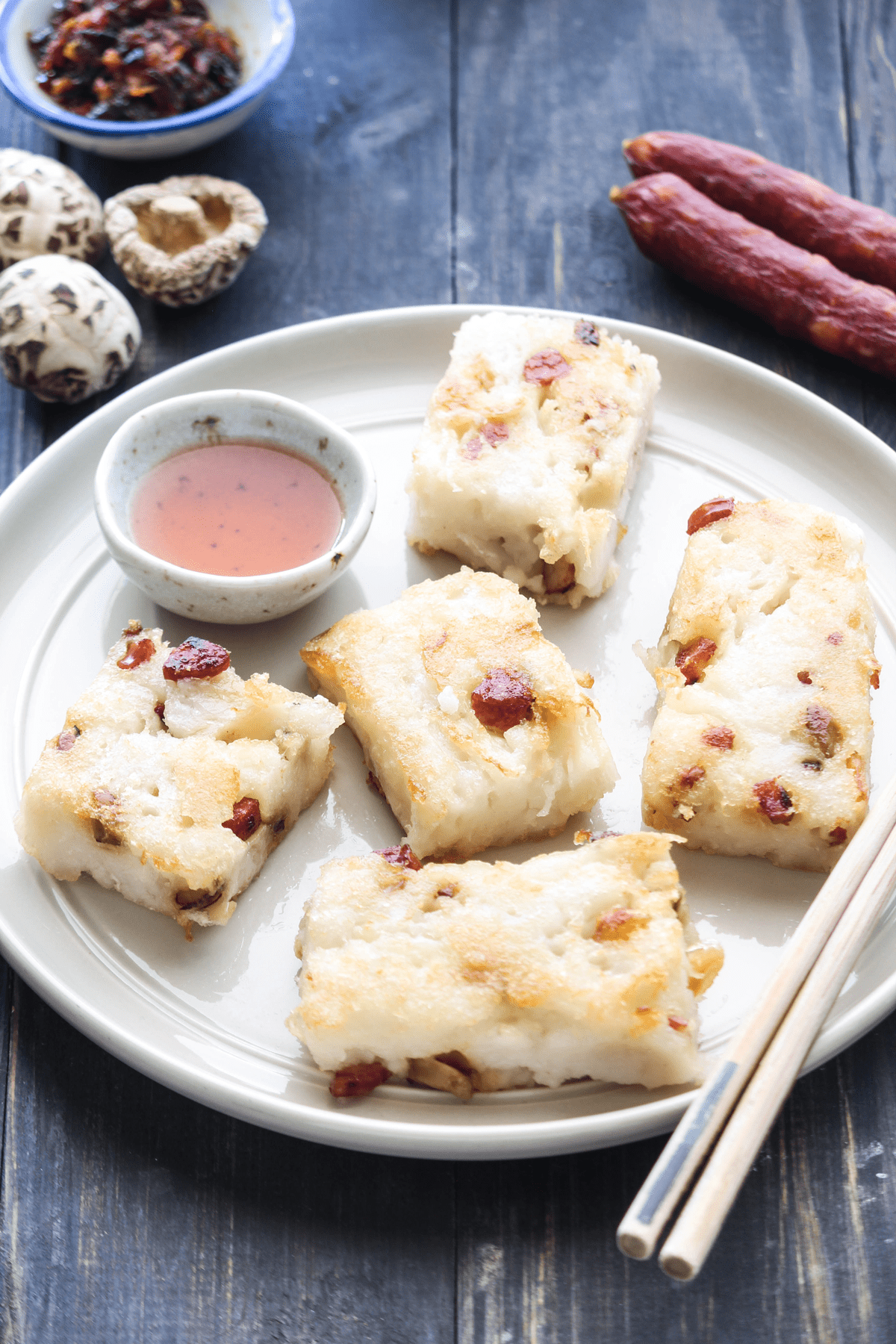 Lo Bak Go (Chinese Turnip Cake 萝白糕) - Wok and Kin